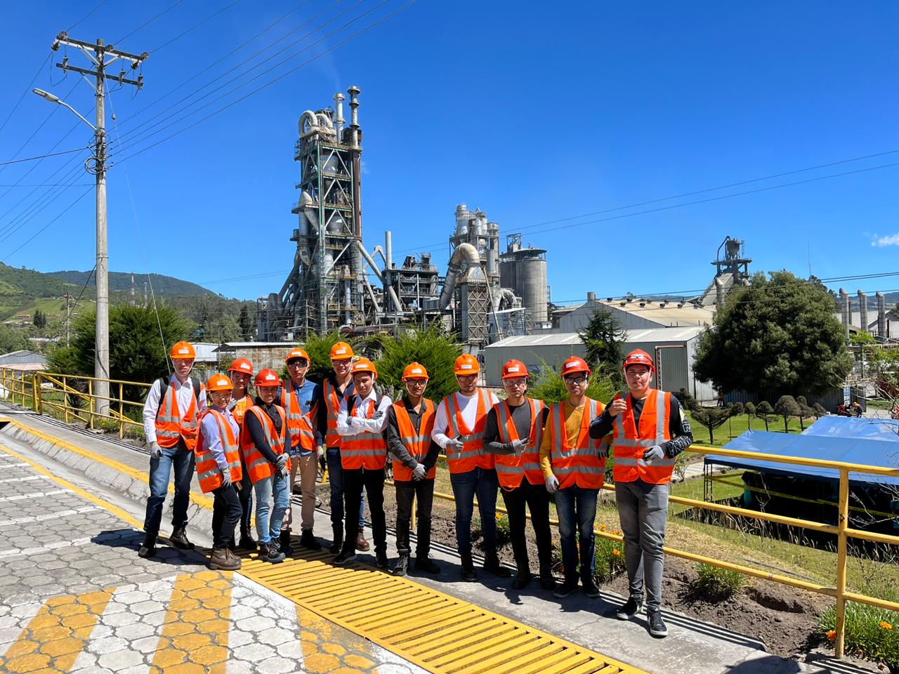 Visita a la fábrica de cemento UNACEM